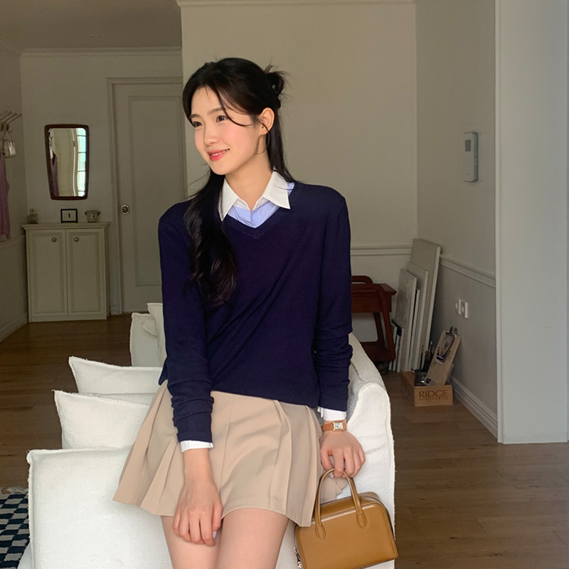 Vネックニットトップス - attrangs