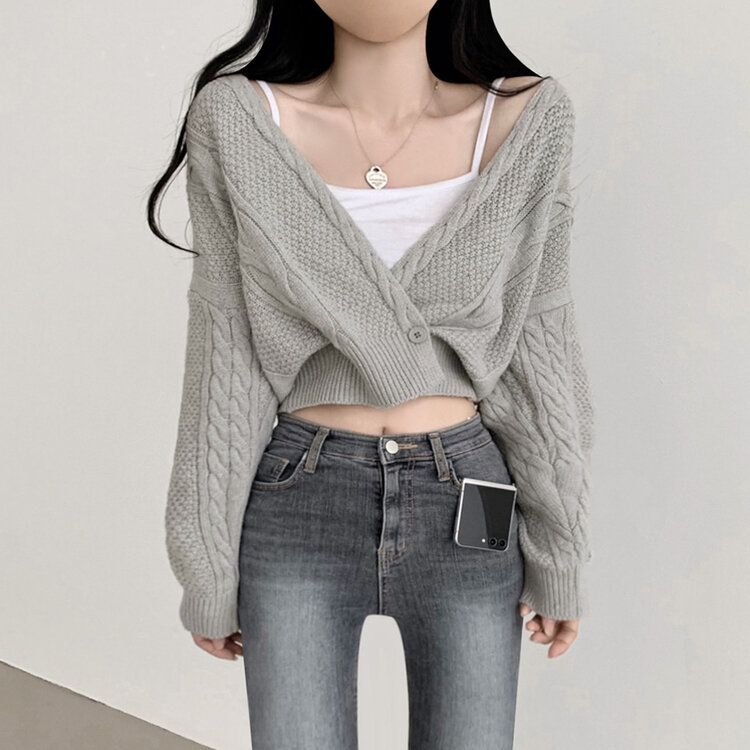 SGD16459 Vネックラップケーブルニットクロップカーディガン カーディガン - myu a rin